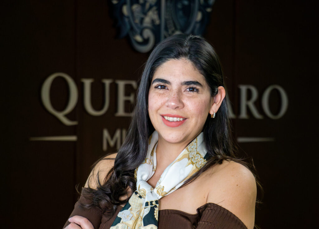 Juliana Hernández - Ciudad y Poder